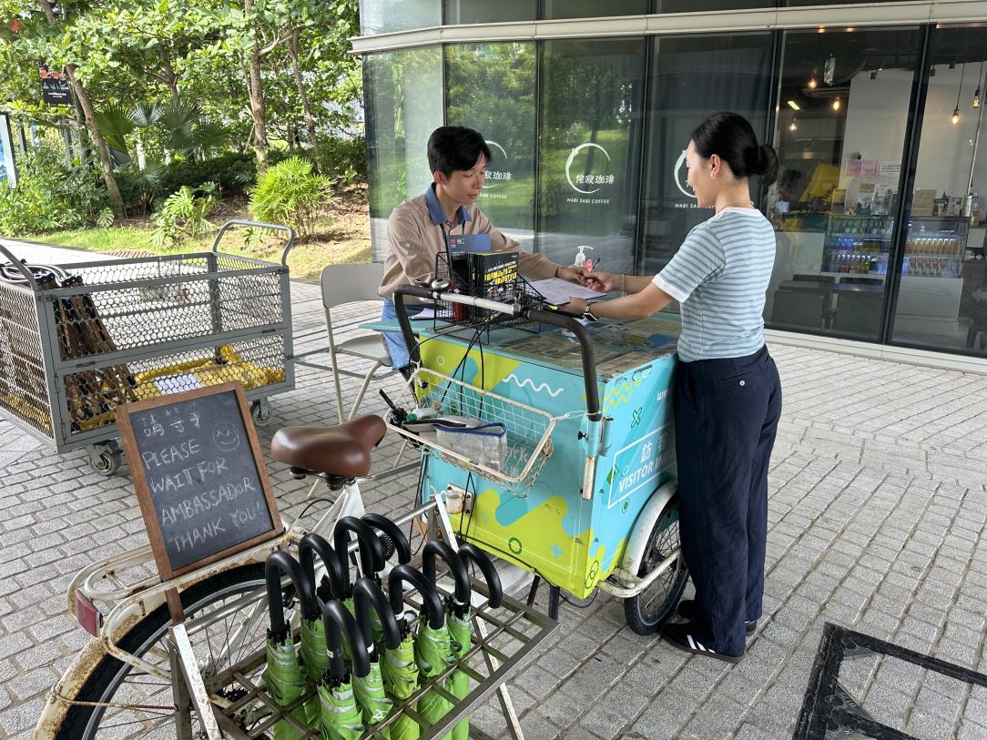 Mobile Information Booth | WestK